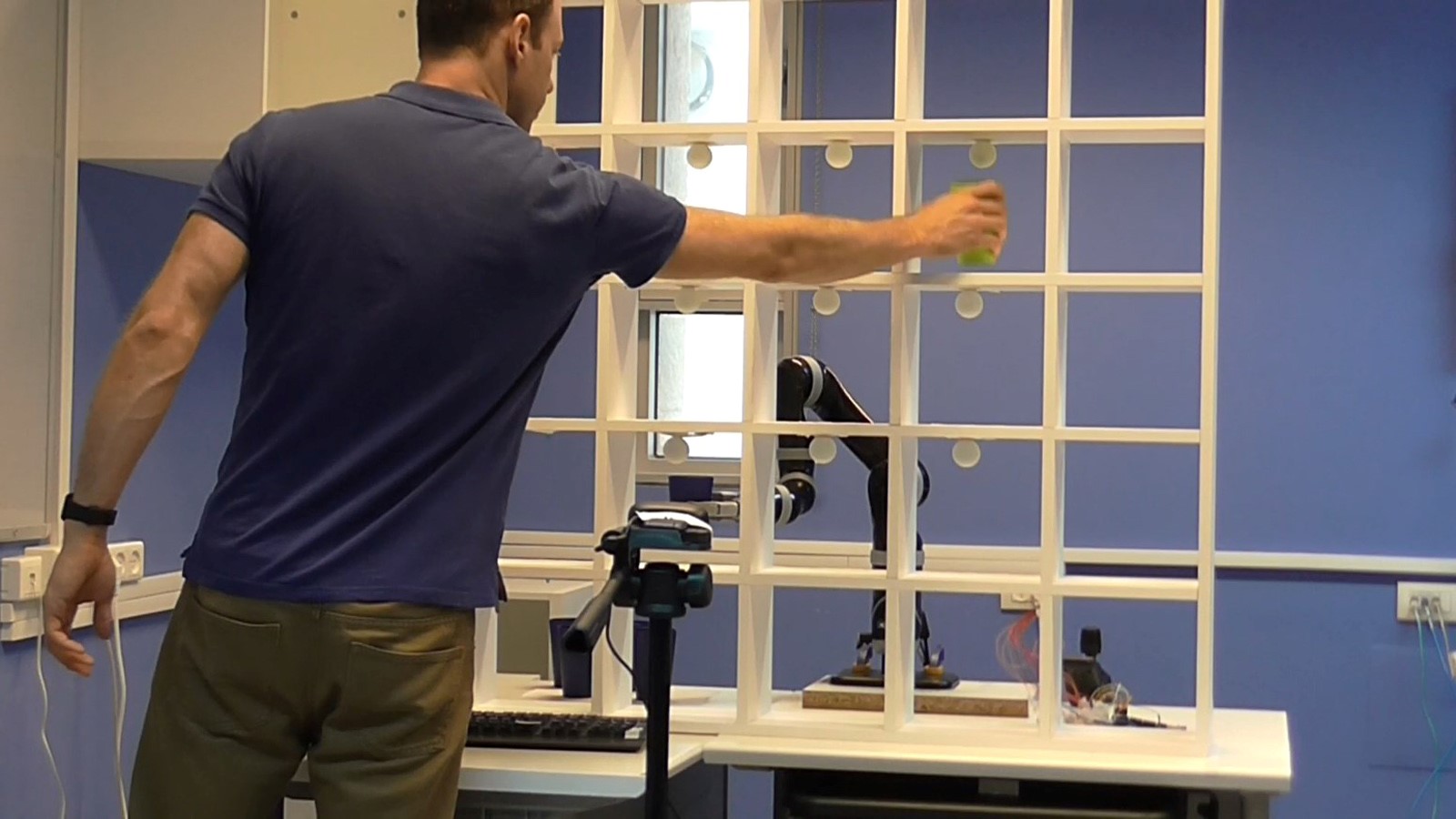 This Rehab Robot Challenges You to Tic-Tac-Toe - A4BGU