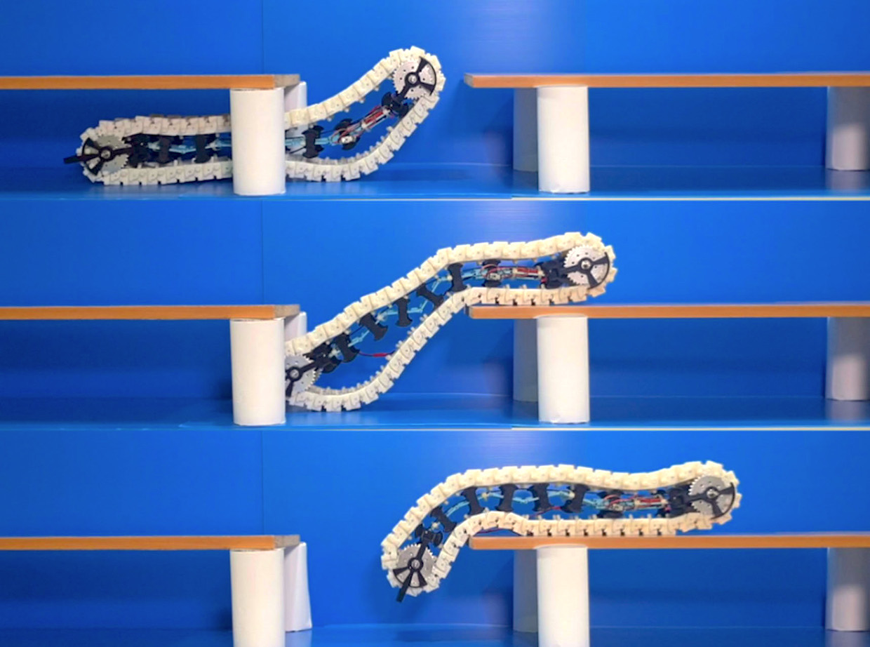 Caterpillar-like Robot Climbs and Overcomes Obstacles - A4BGU
